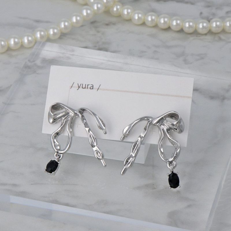 ピアス yura ニッケルフリー メタル リボン オーバル ストーン チタンポスト スタッドピアス – OSEWAYAオンラインストア